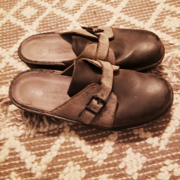 Naot | Shoes | Naot Womens Black Leather Clogs Grey Snakeskin Shoes ...